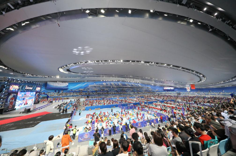 2024 Botball教育机器人国际大会中国分会在国家速滑馆举办-新华网